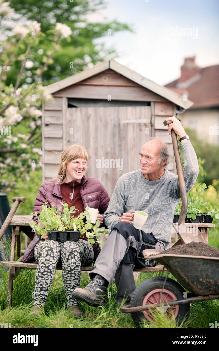 City community gardeners hi-res stock photography and images - Alamy