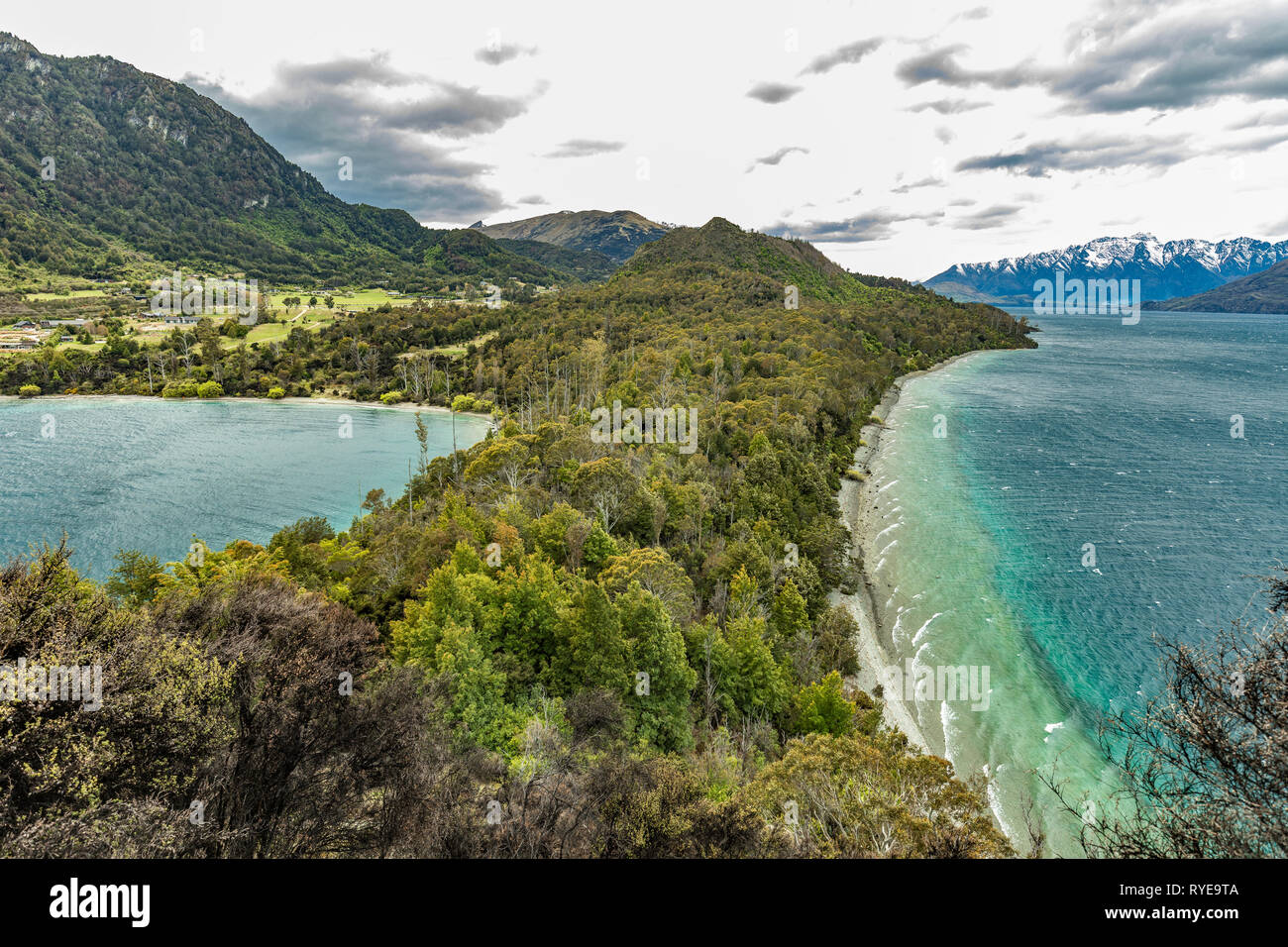 The lookout point at Bob’s Cove, Queenstown, South Island, New Zealand ...
