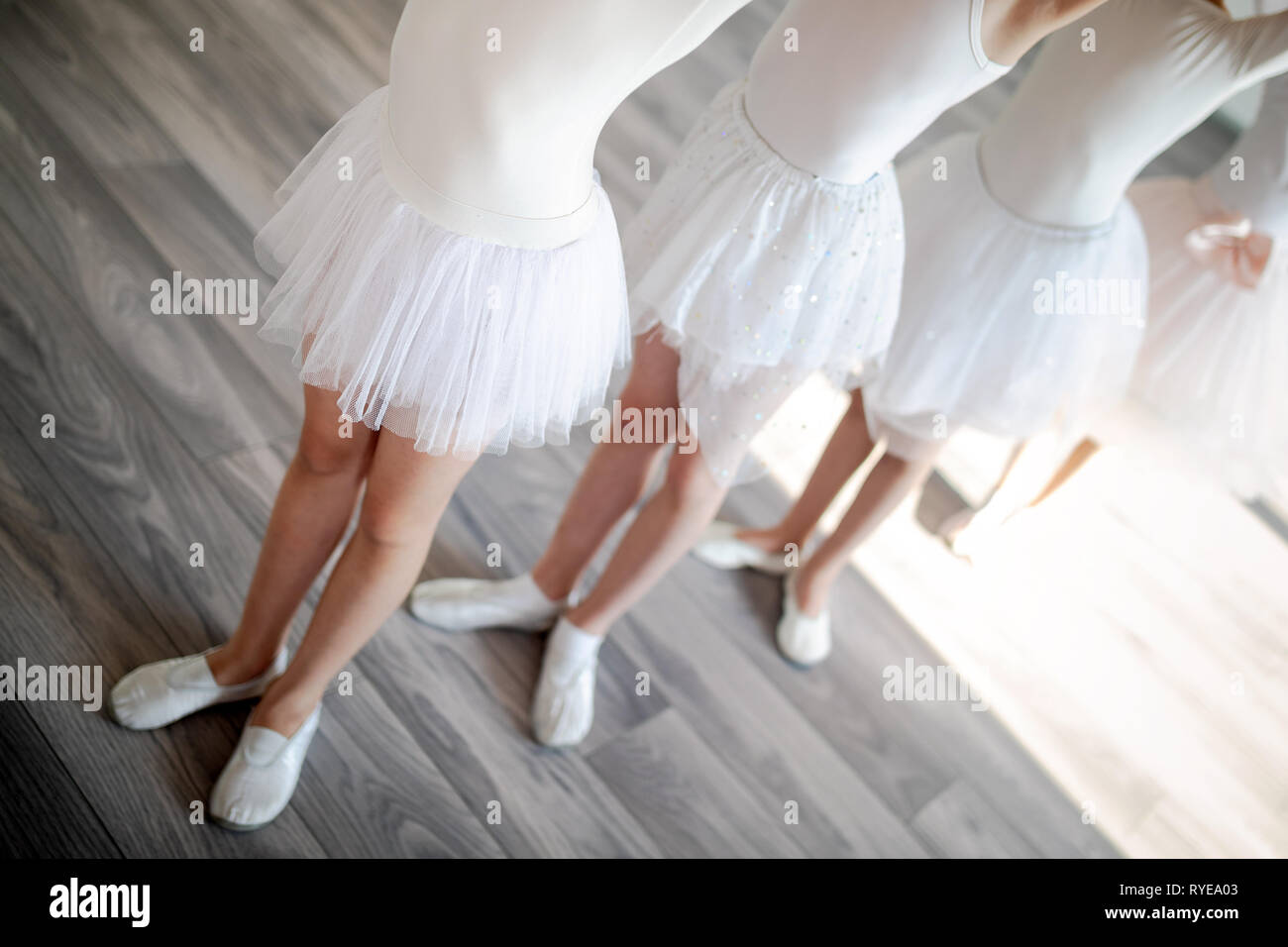 Teaching children ballet hi-res stock photography and images - Alamy