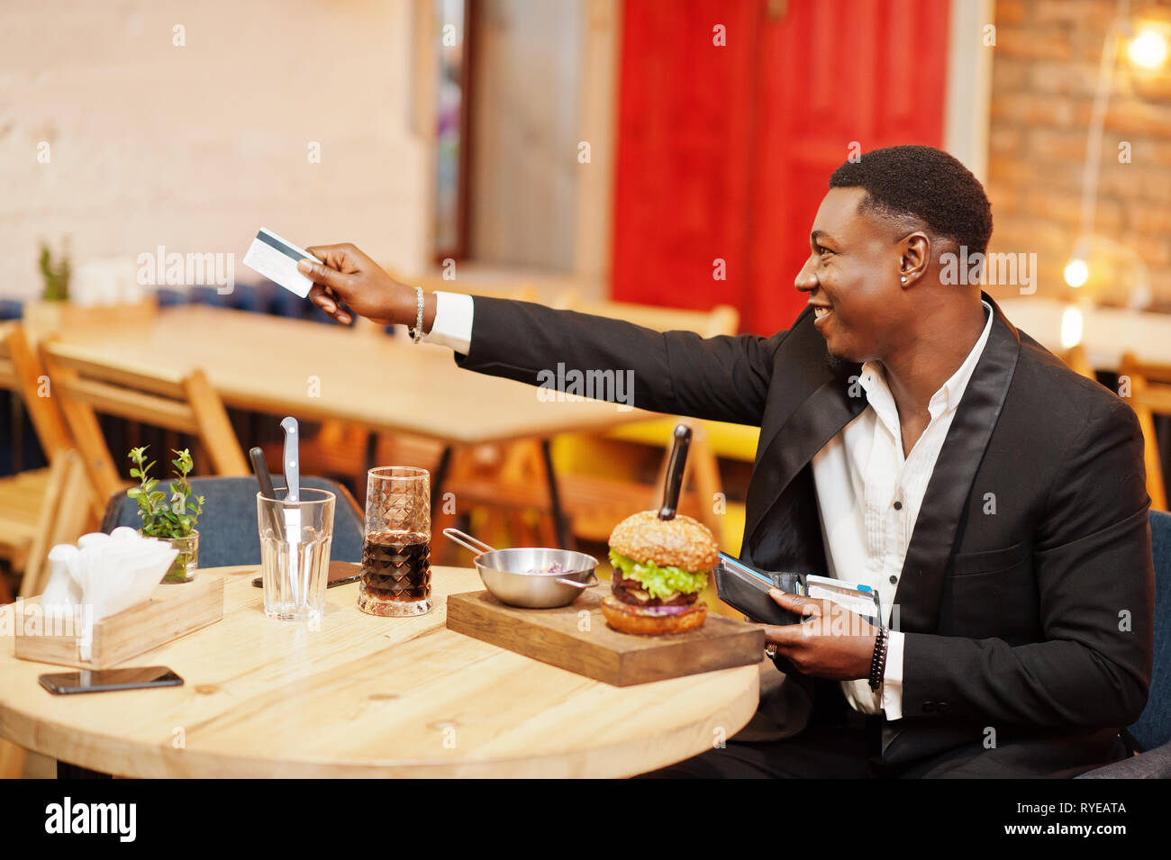 Waiter angry person hi-res stock photography and images - Alamy