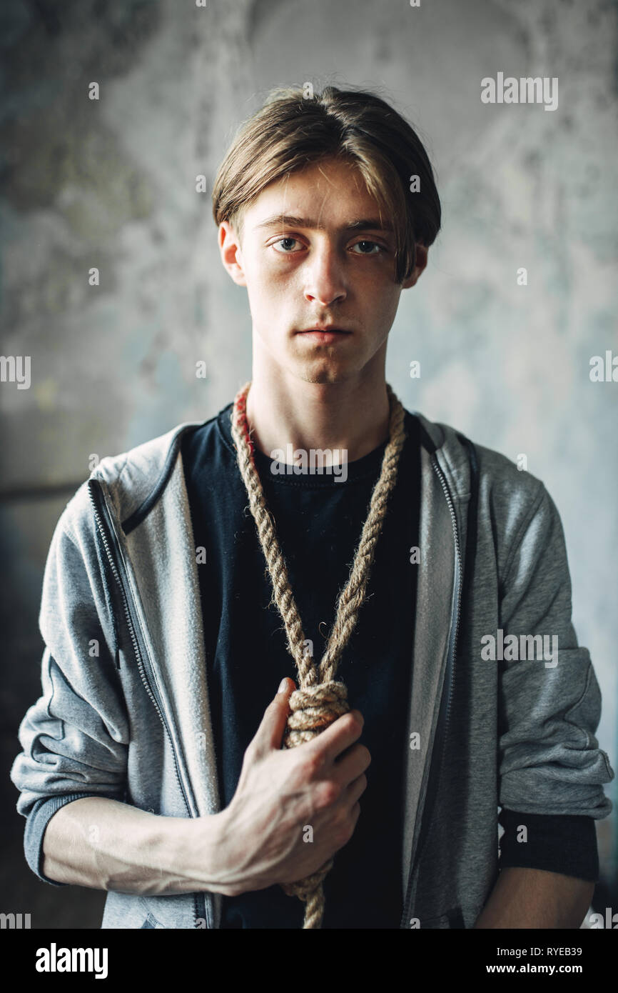 Noose around neck hi-res stock photography and images - Alamy