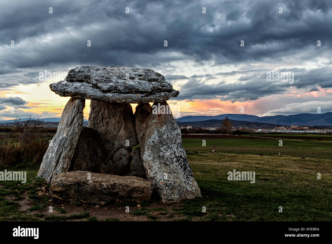 Prehistoric history hi-res stock photography and images - Alamy