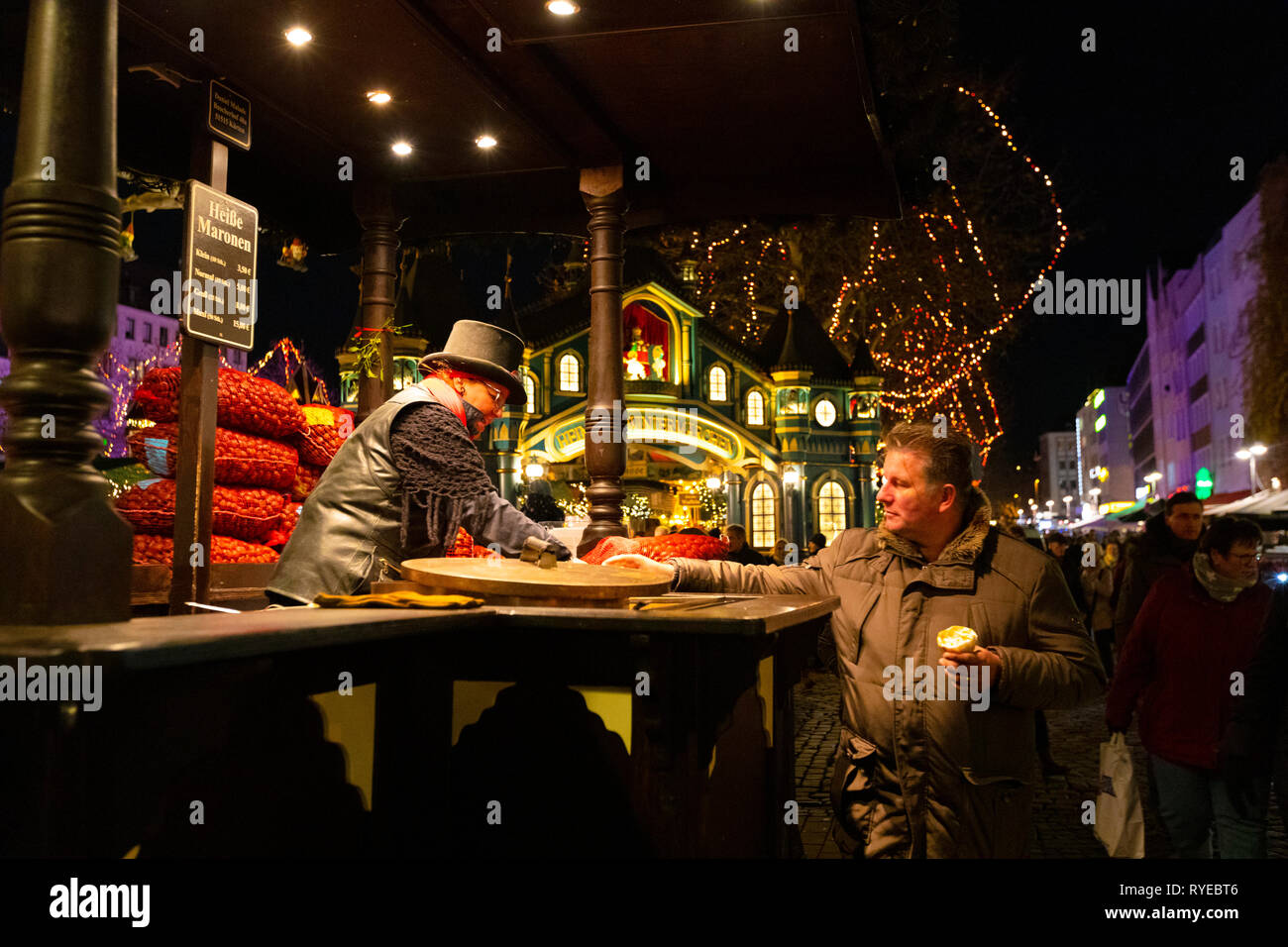 Roasted Chestnut Vendor, Cologne Christmas Market, Cologne, Germany ...