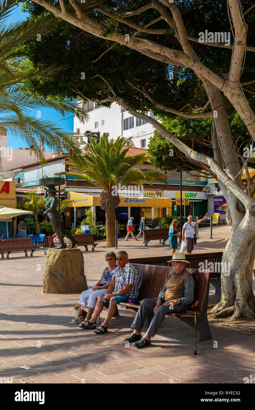 Los cristianos shops tenerife hi-res stock photography and images - Alamy