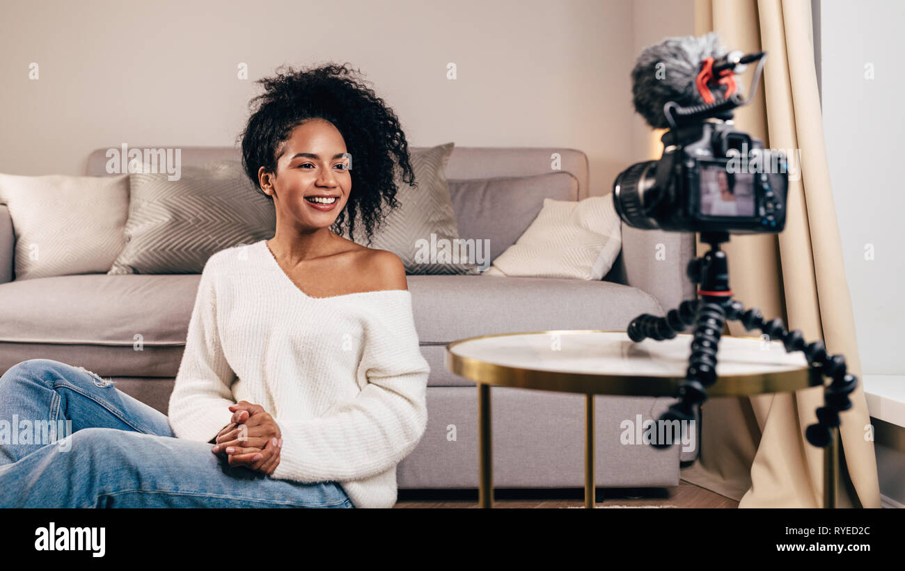 Creating video hi-res stock photography and images - Alamy