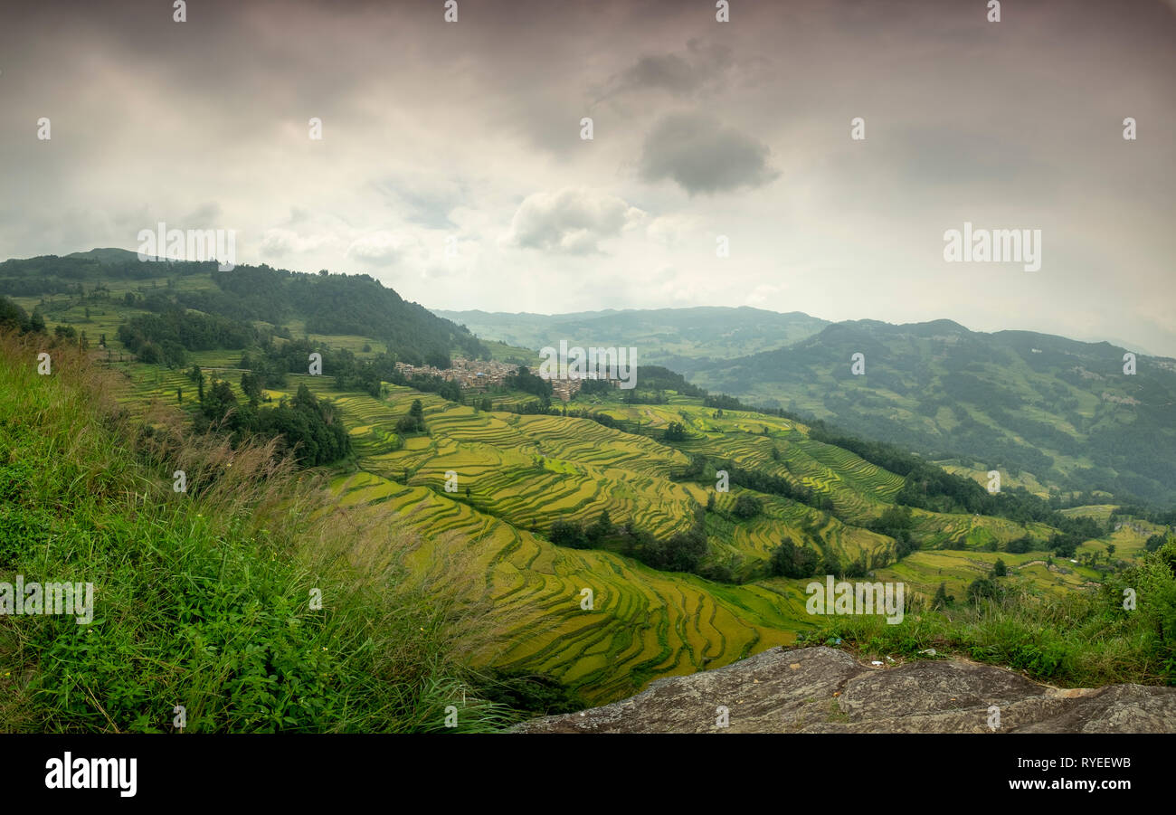 Yuanyang County is located in Honghe Prefecture in southeastern Yunnan ...