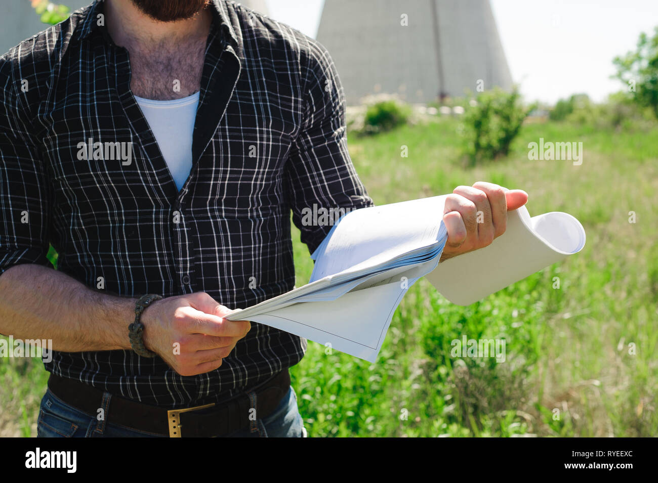 Engineer equipment instruction company hi-res stock photography and ...