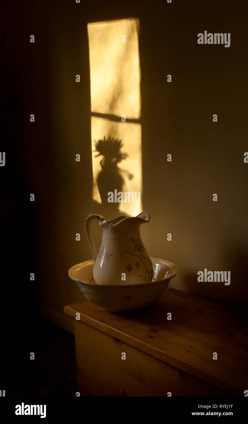 Jug and bowl set hi-res stock photography and images - Alamy