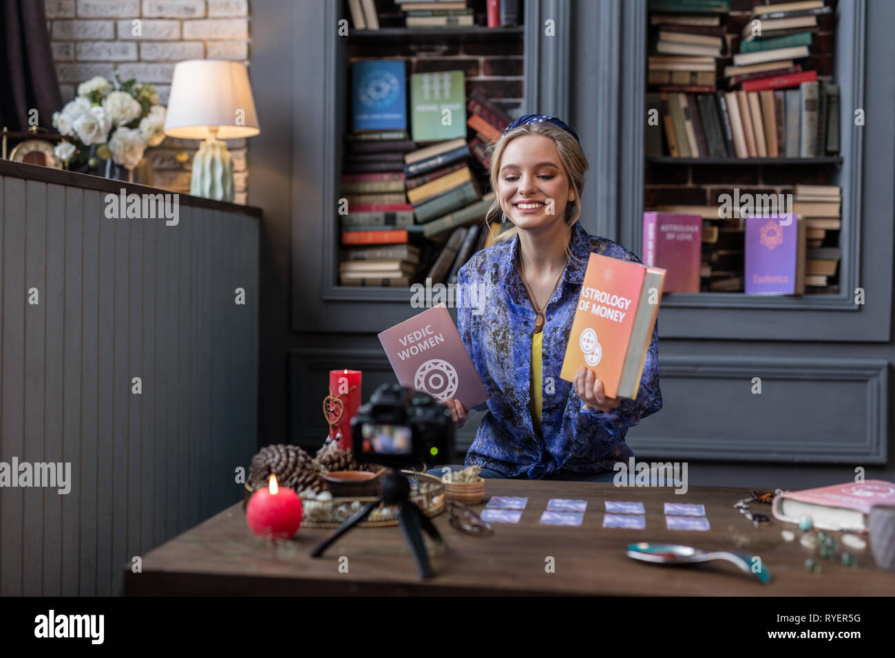 Speaking books hi-res stock photography and images - Alamy