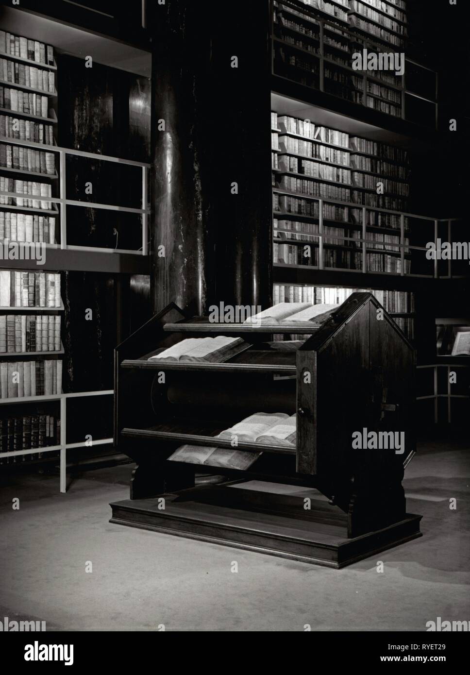 libraries, Herzog August Library, Wolfenbuettel, book wheel ...