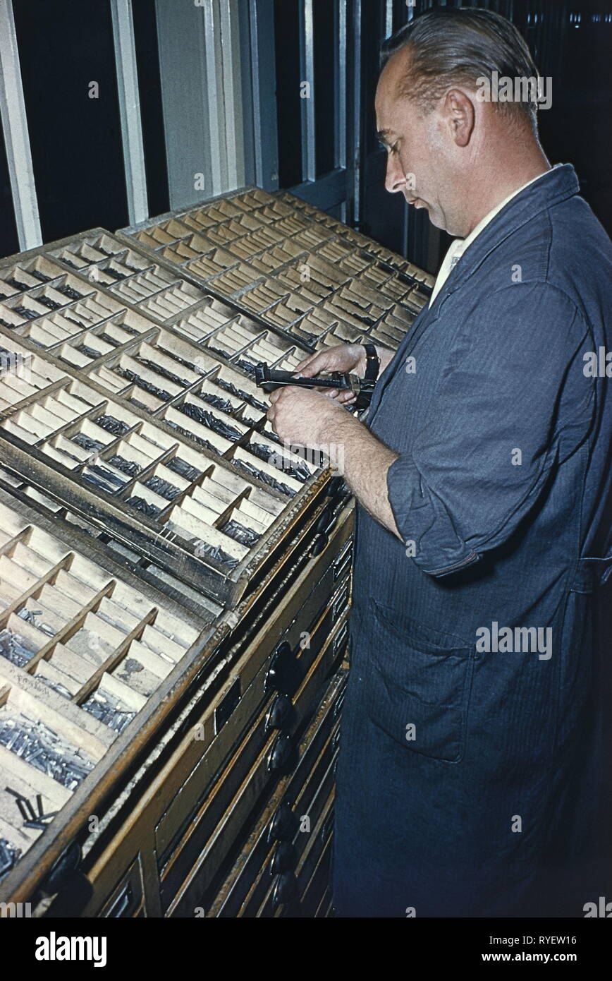 1950s advertisement labour hi-res stock photography and images - Alamy