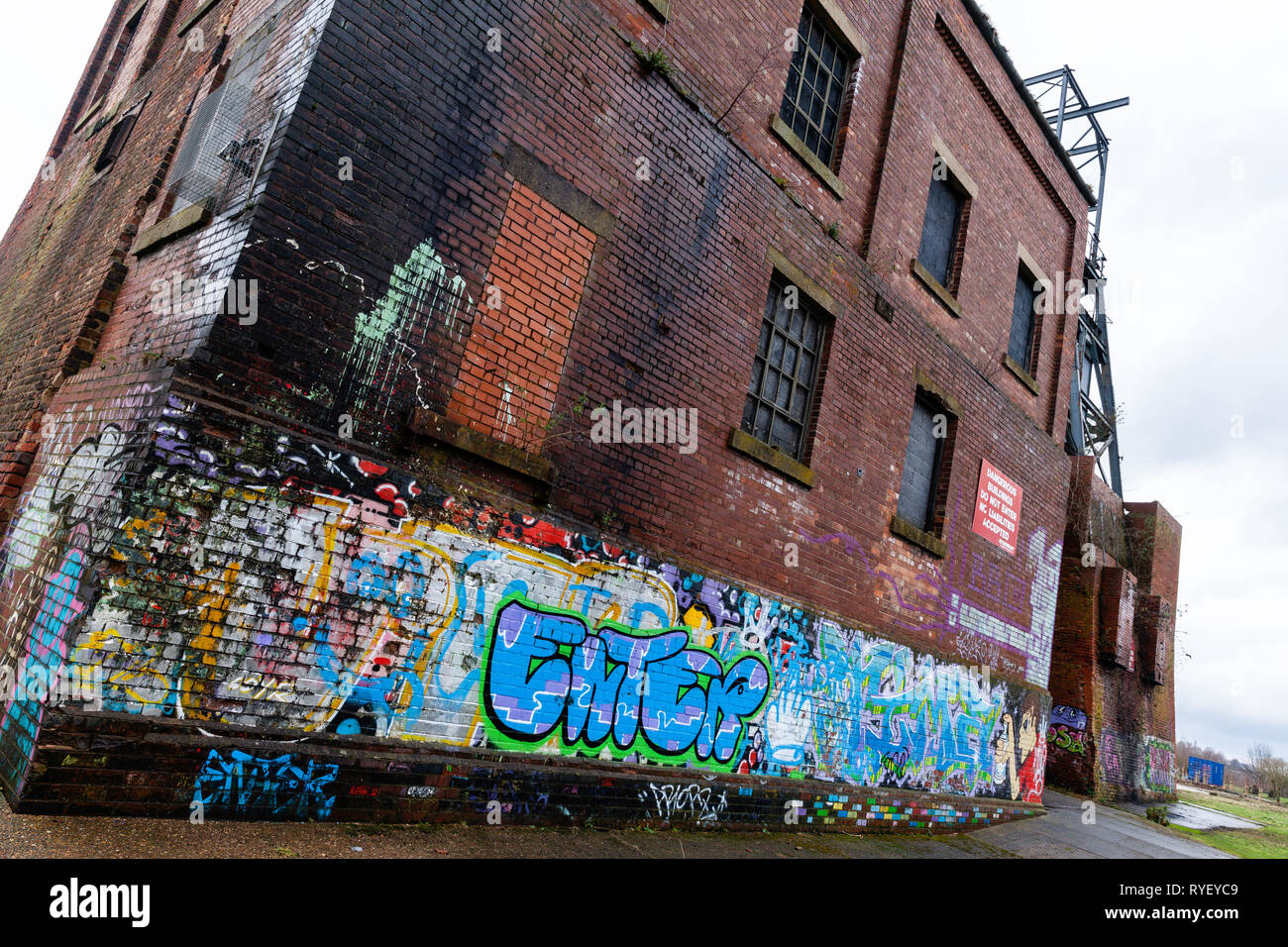 Barnsley main colliery hi-res stock photography and images - Alamy