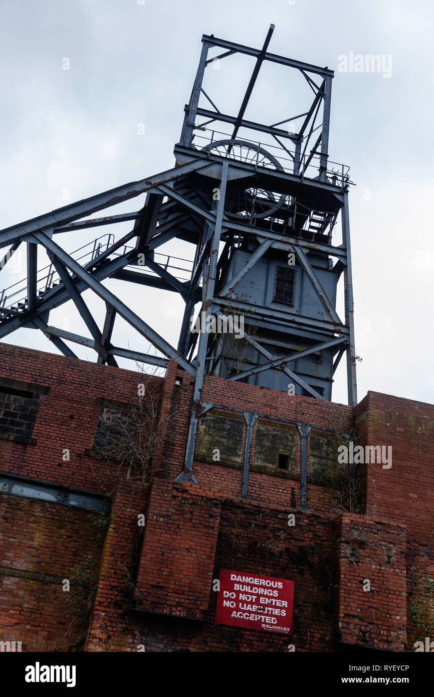 Barnsley main colliery barnsley south hi-res stock photography and ...