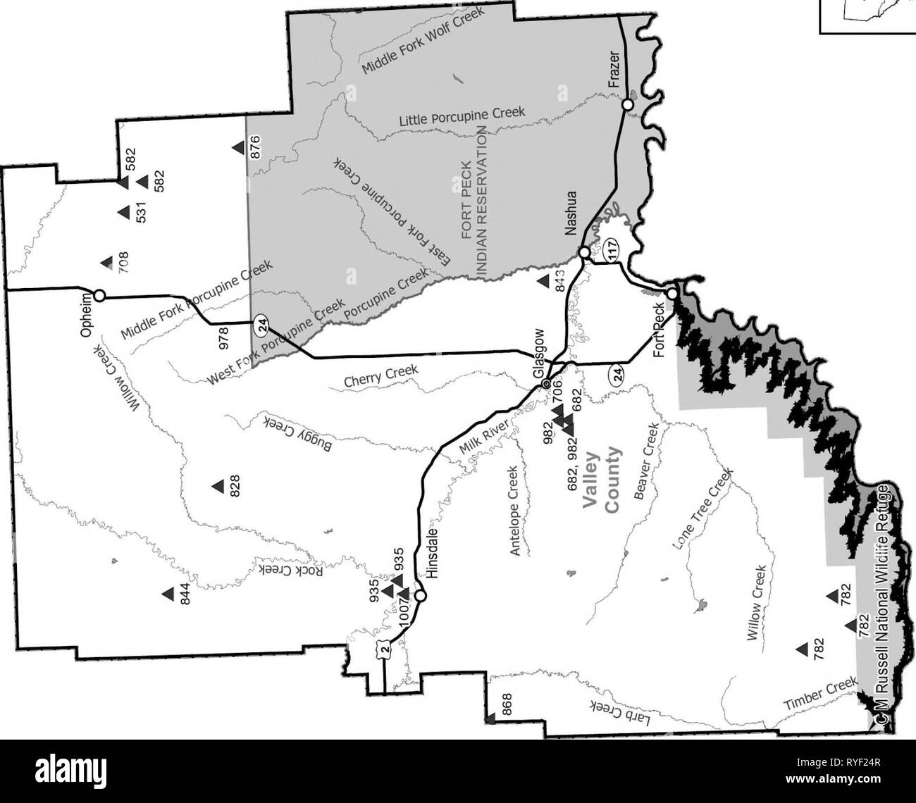 Bird guide book Black and White Stock Photos & Images - Alamy