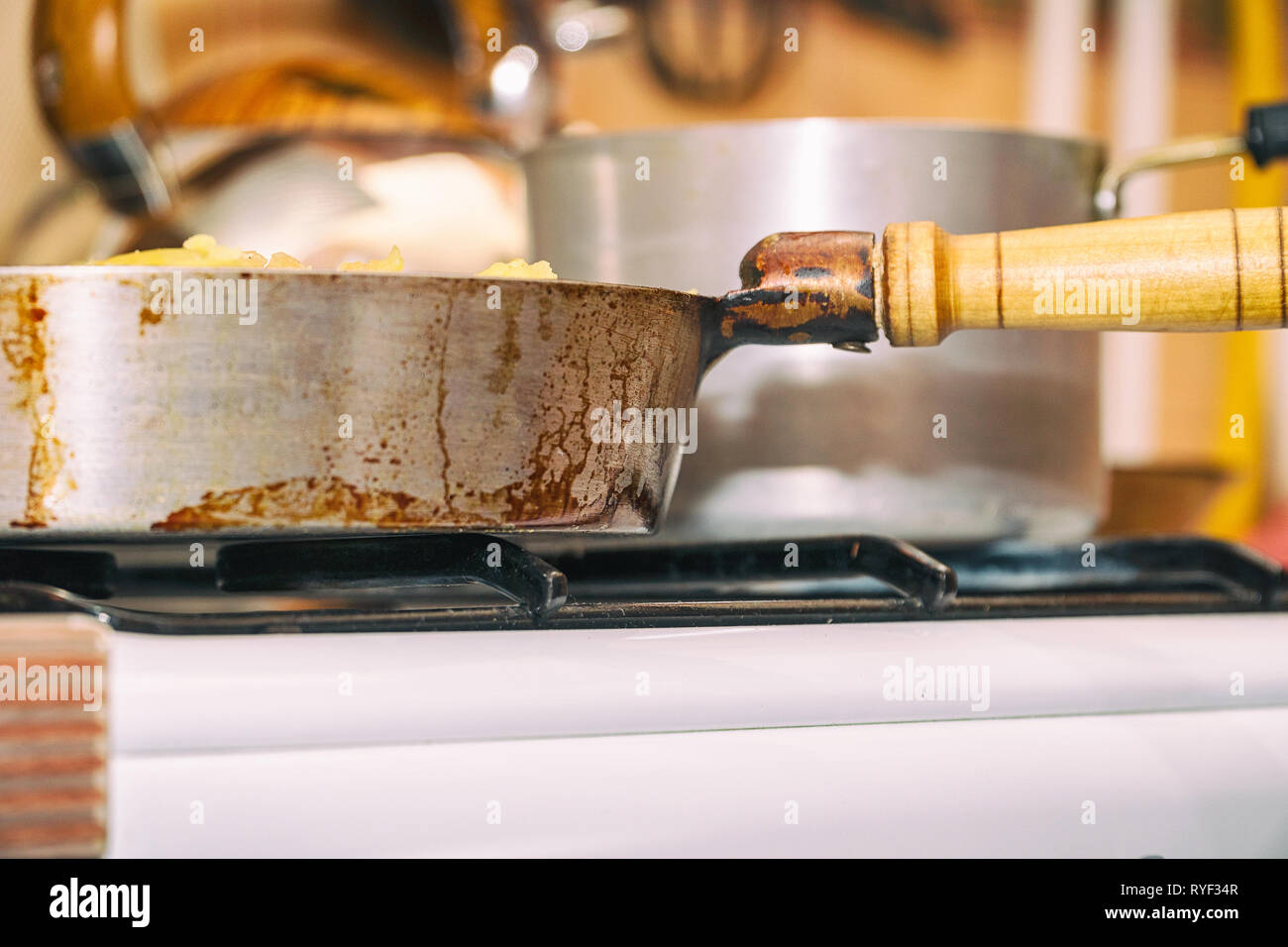 Gas Stove Making Utensils Black at Oscar Minahan blog