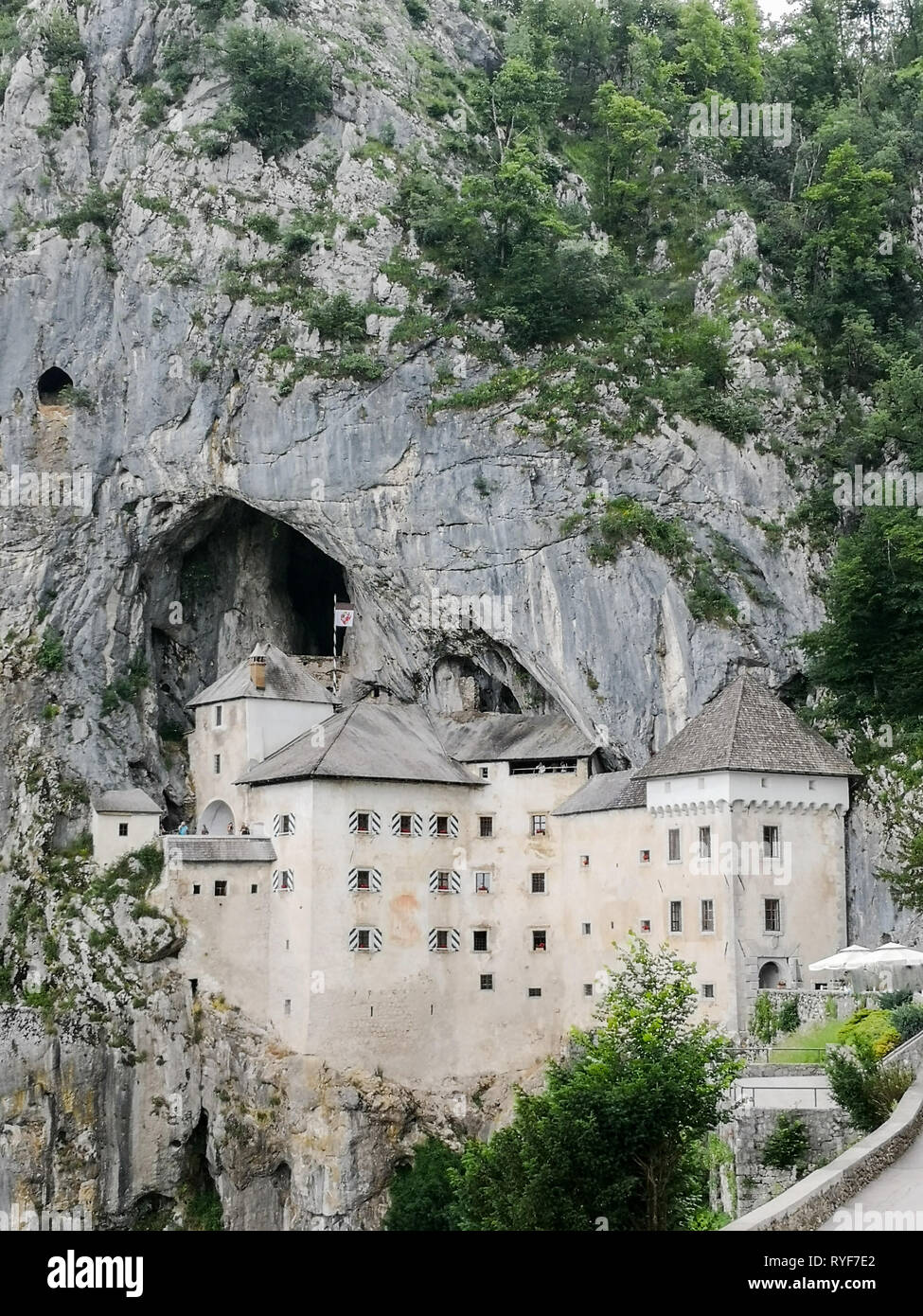 Predjama castle hi-res stock photography and images - Alamy