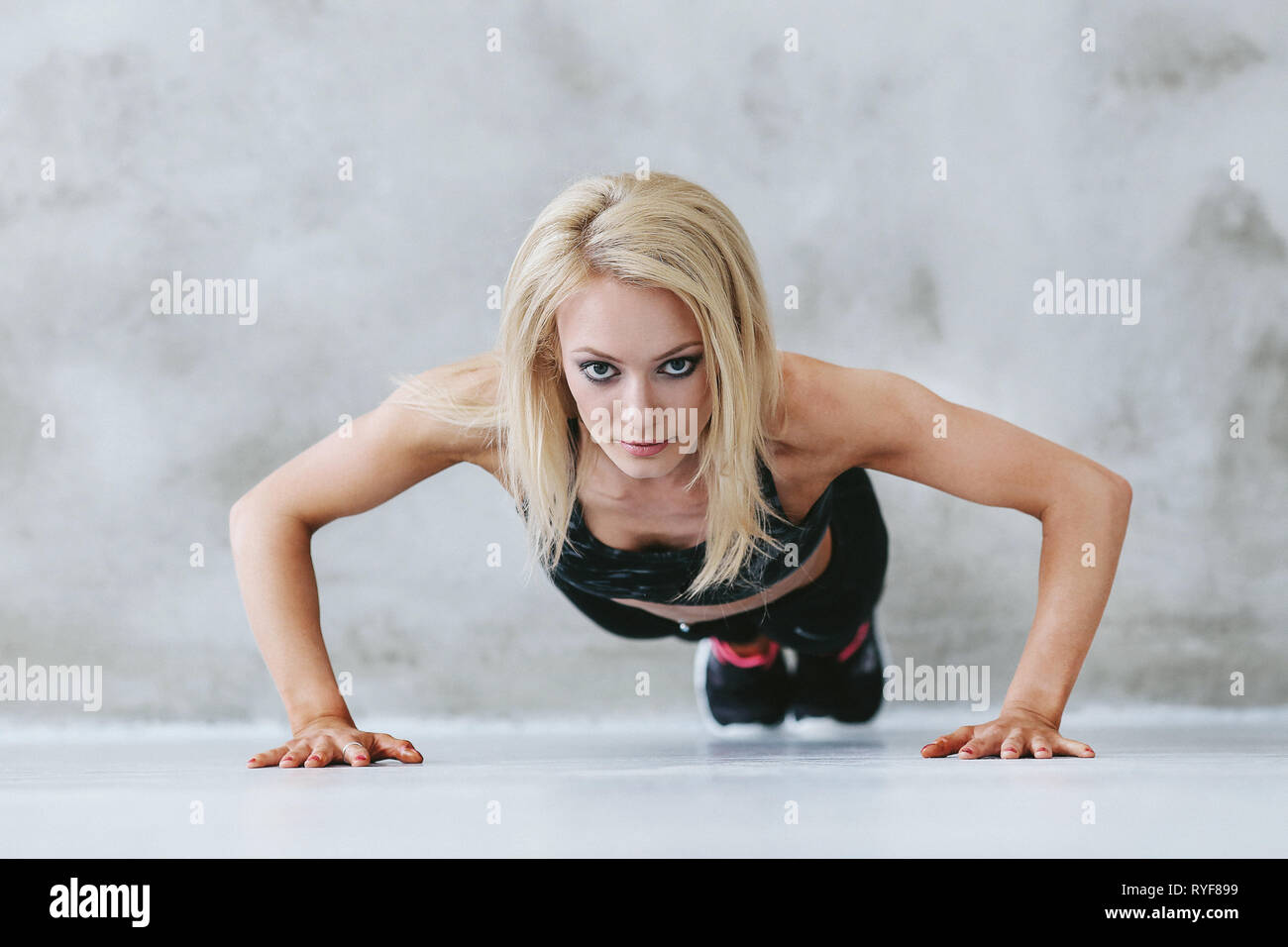 Athlete with fit body Stock Photo - Alamy