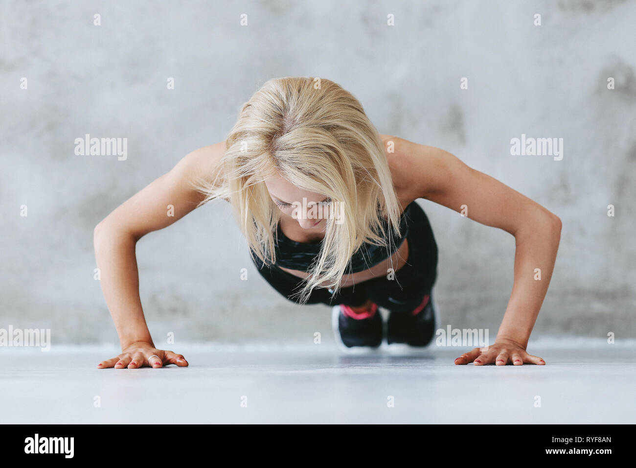 Athlete with fit body Stock Photo - Alamy