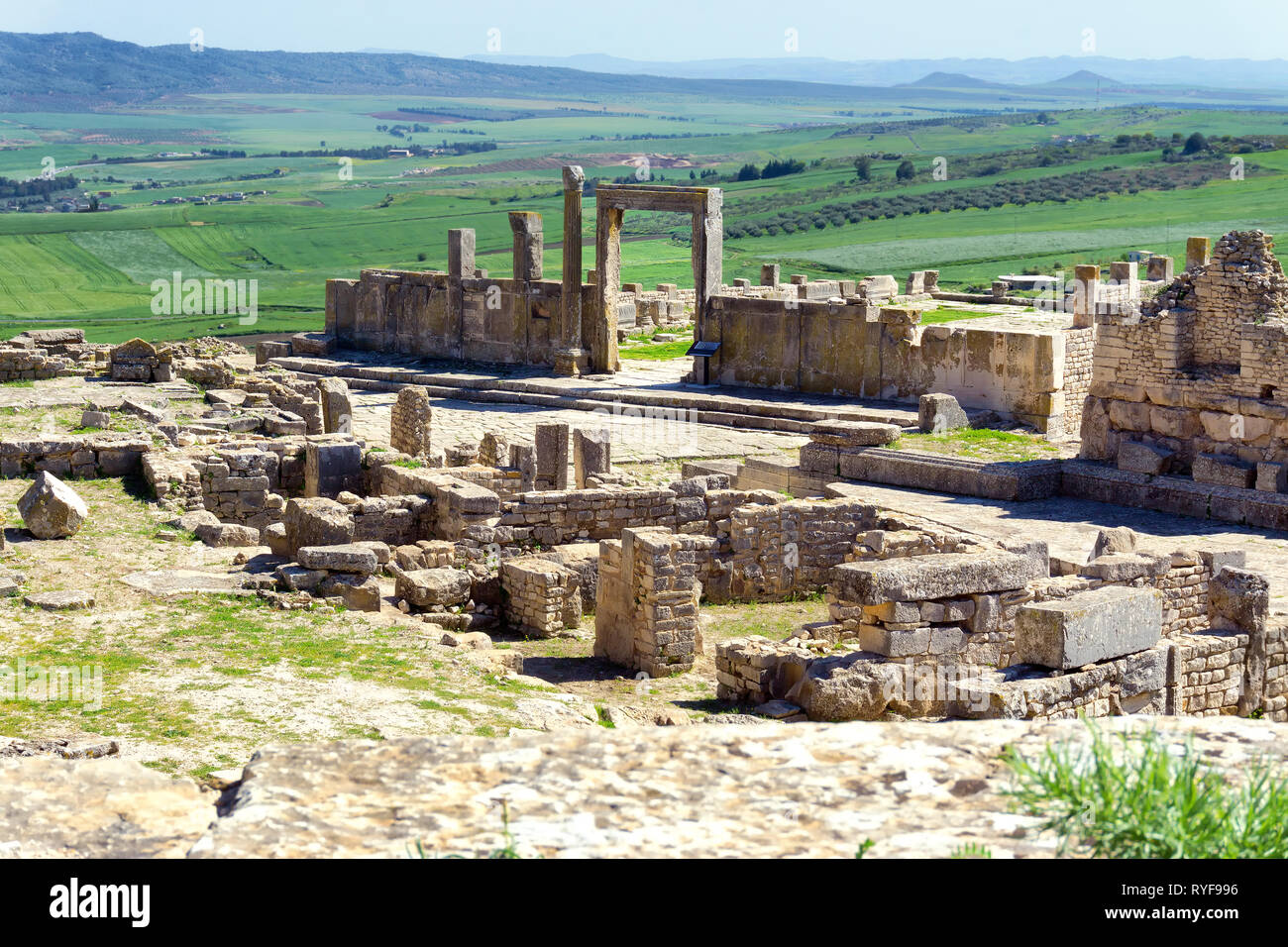 Section view of temple hi-res stock photography and images - Alamy