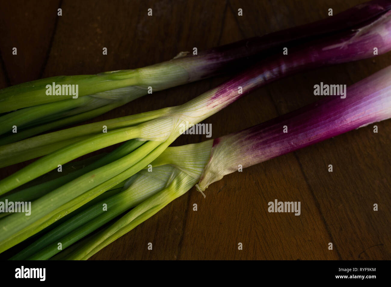 Purple scallion hi-res stock photography and images - Alamy
