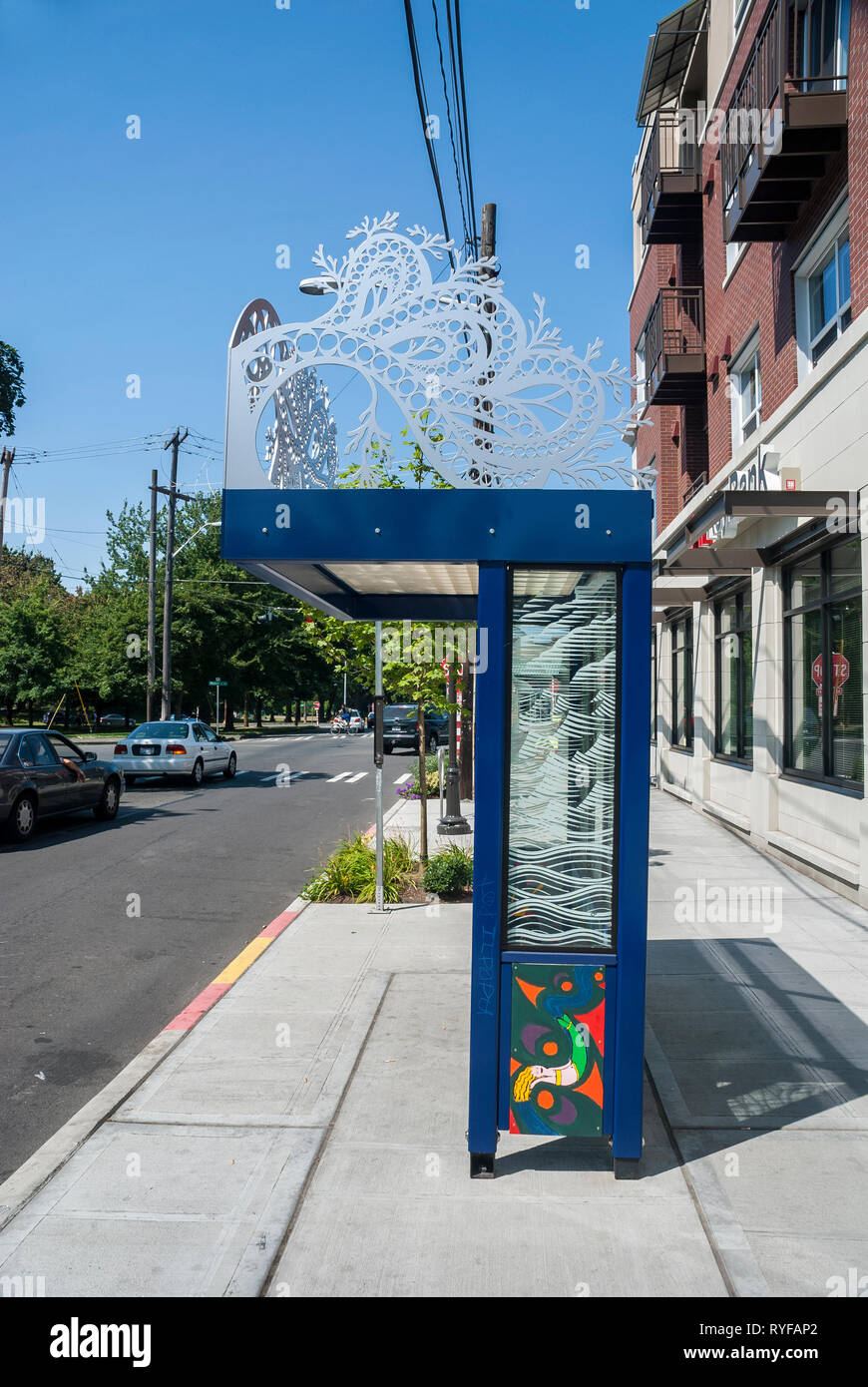 Bus stop shelter sun hi-res stock photography and images - Alamy