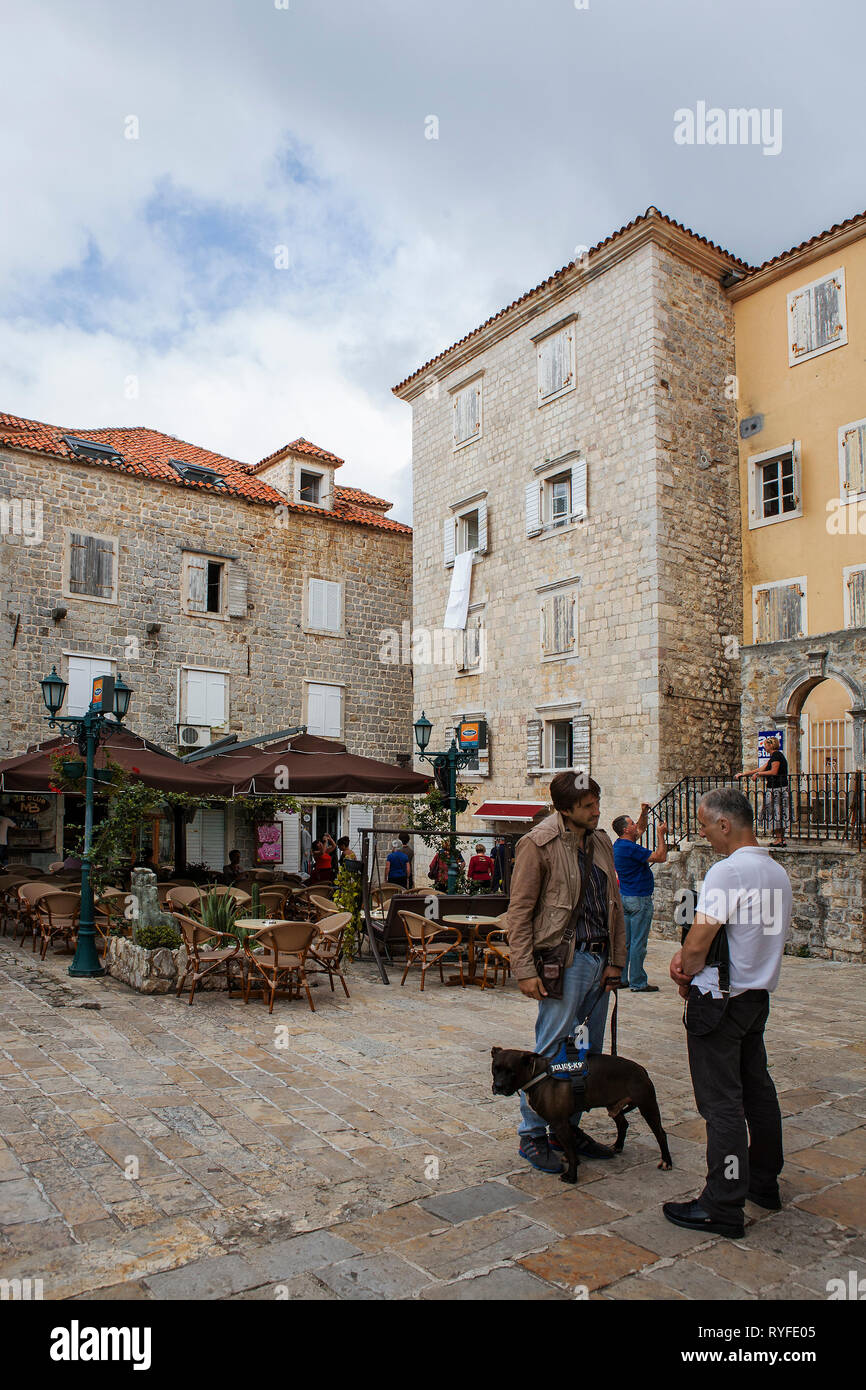 Trg Starogradskih Crkava (Old Town Church Square), stari grad, Budva ...