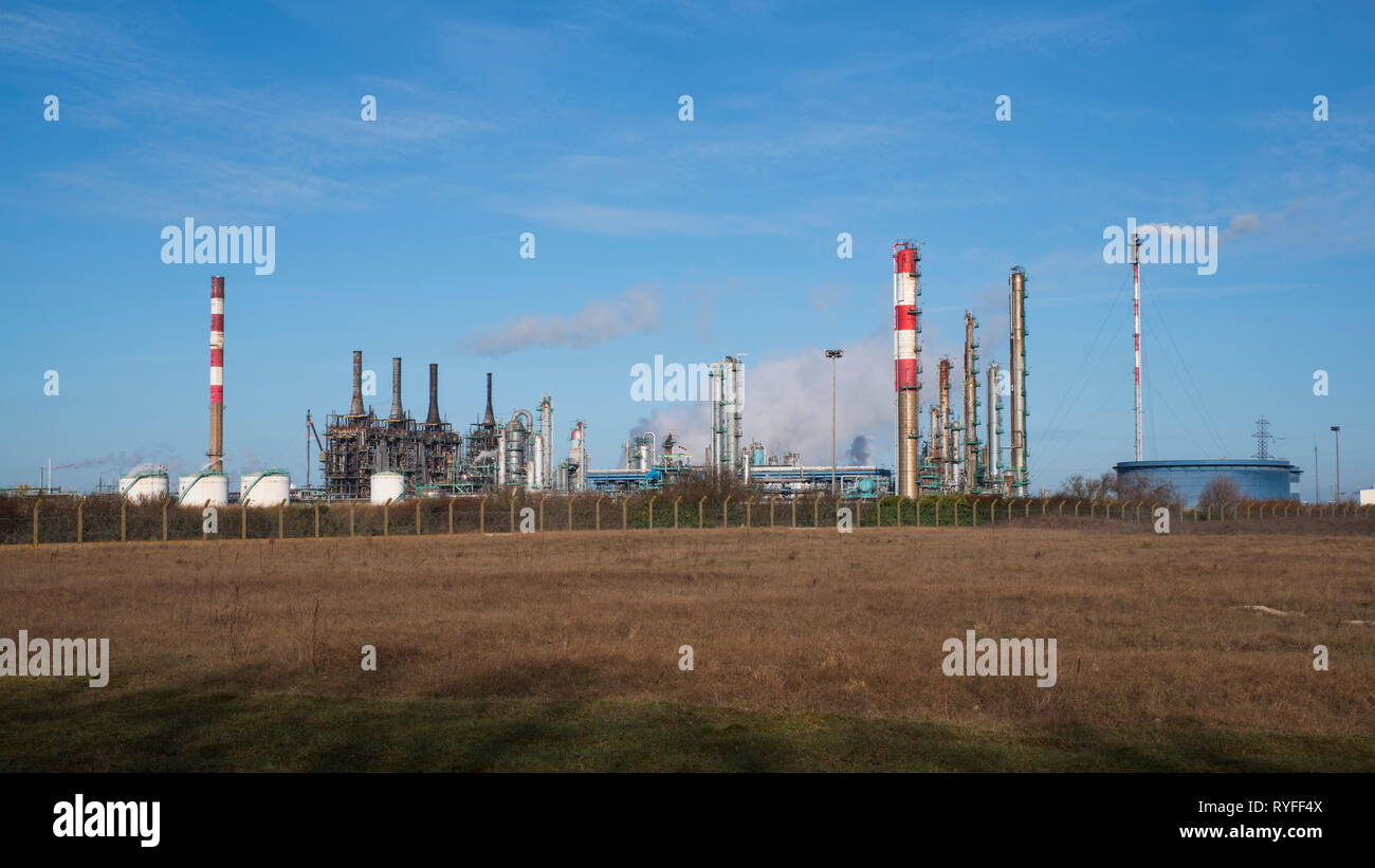 Petroleum Refinery Technology Site Stock Photo - Alamy
