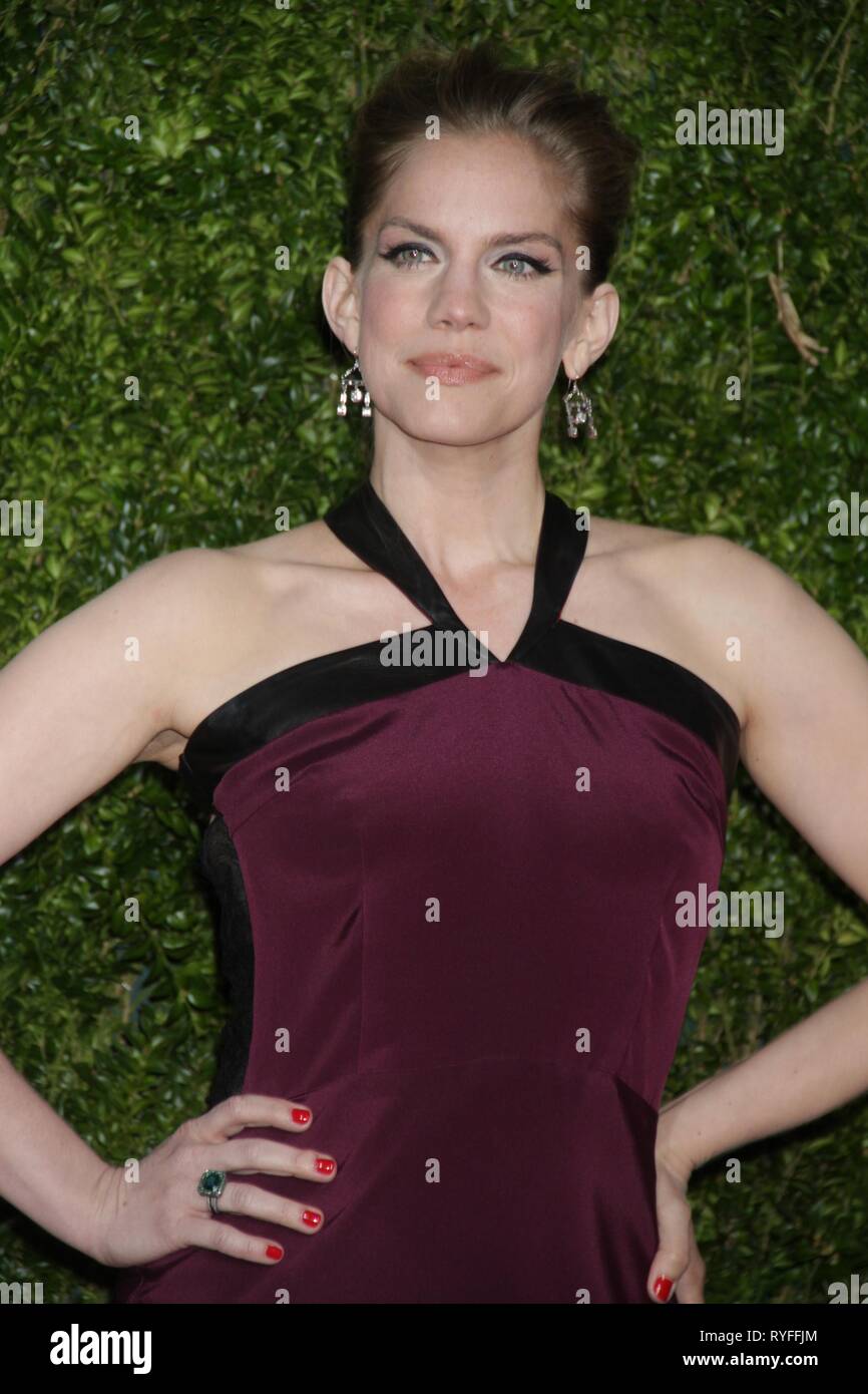 Anna Chlumsky Witte Boord