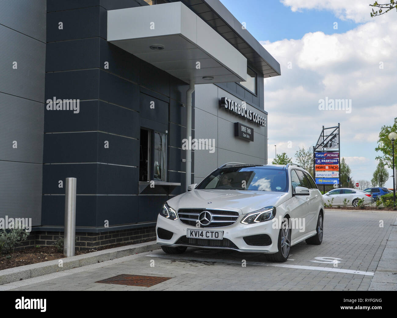Mcdonalds drive through window hi-res stock photography and images - Alamy