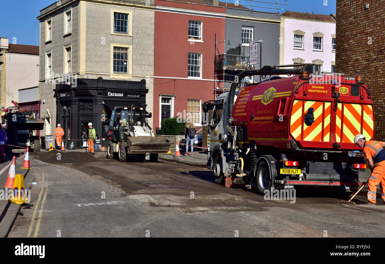 Road resurfacing roadworks hi-res stock photography and images - Alamy