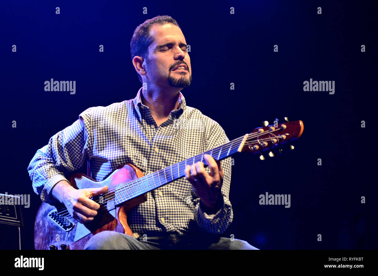 Charlie Hunter Guitar Solo High Resolution Stock Photography and Images ...