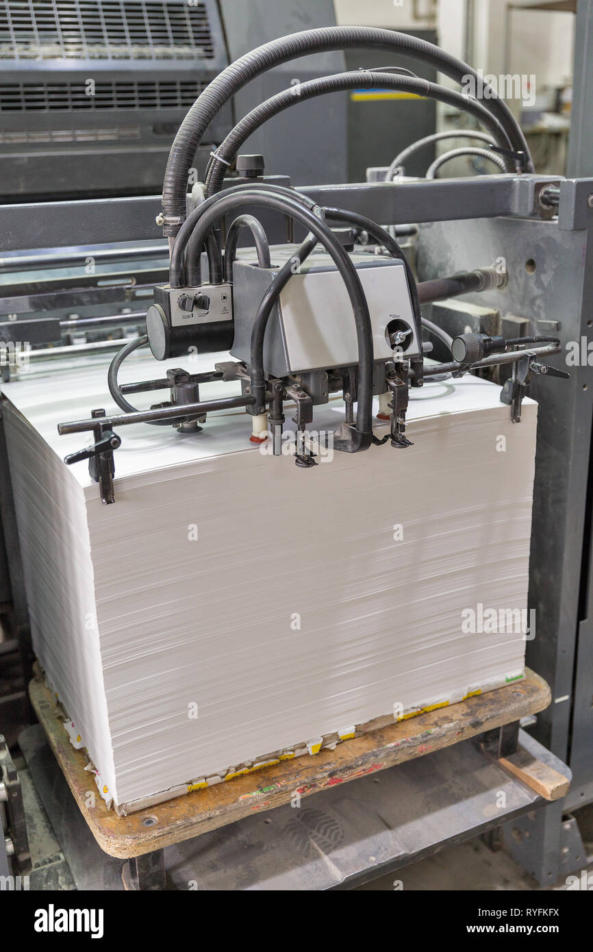 Old printing machine hi-res stock photography and images - Alamy