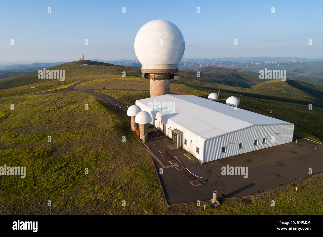 Aviation radar station hi-res stock photography and images - Alamy