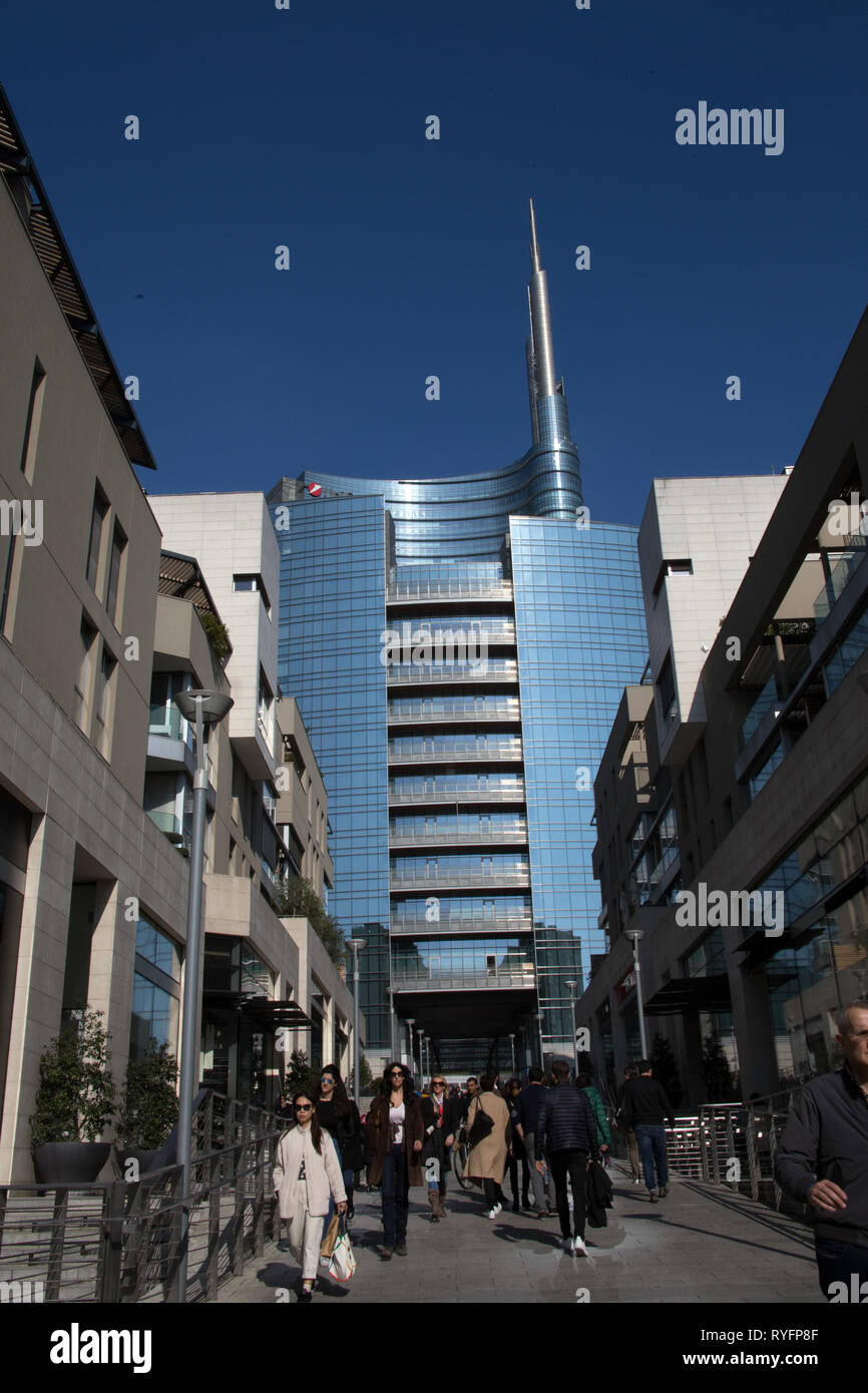 The street of Corso Como with the business district and UniCredit tower ...