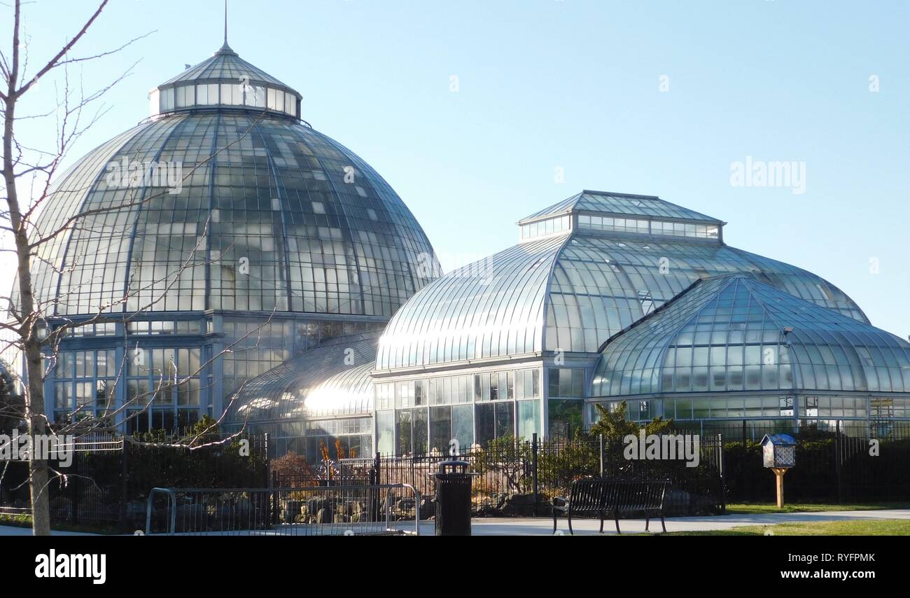 Conservatory building hi-res stock photography and images - Alamy