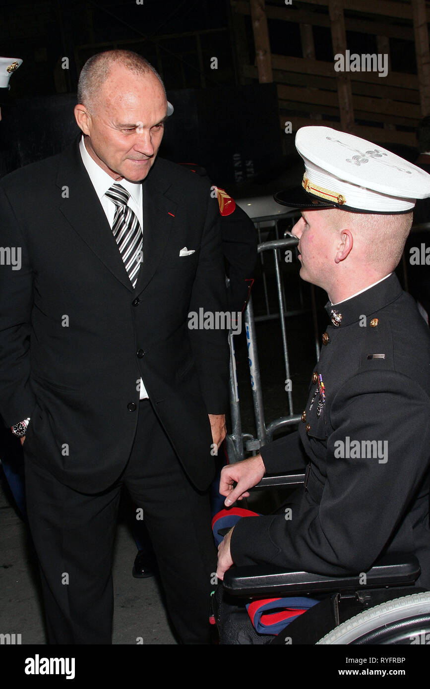 Police commissioner raymond kelly hi-res stock photography and images ...