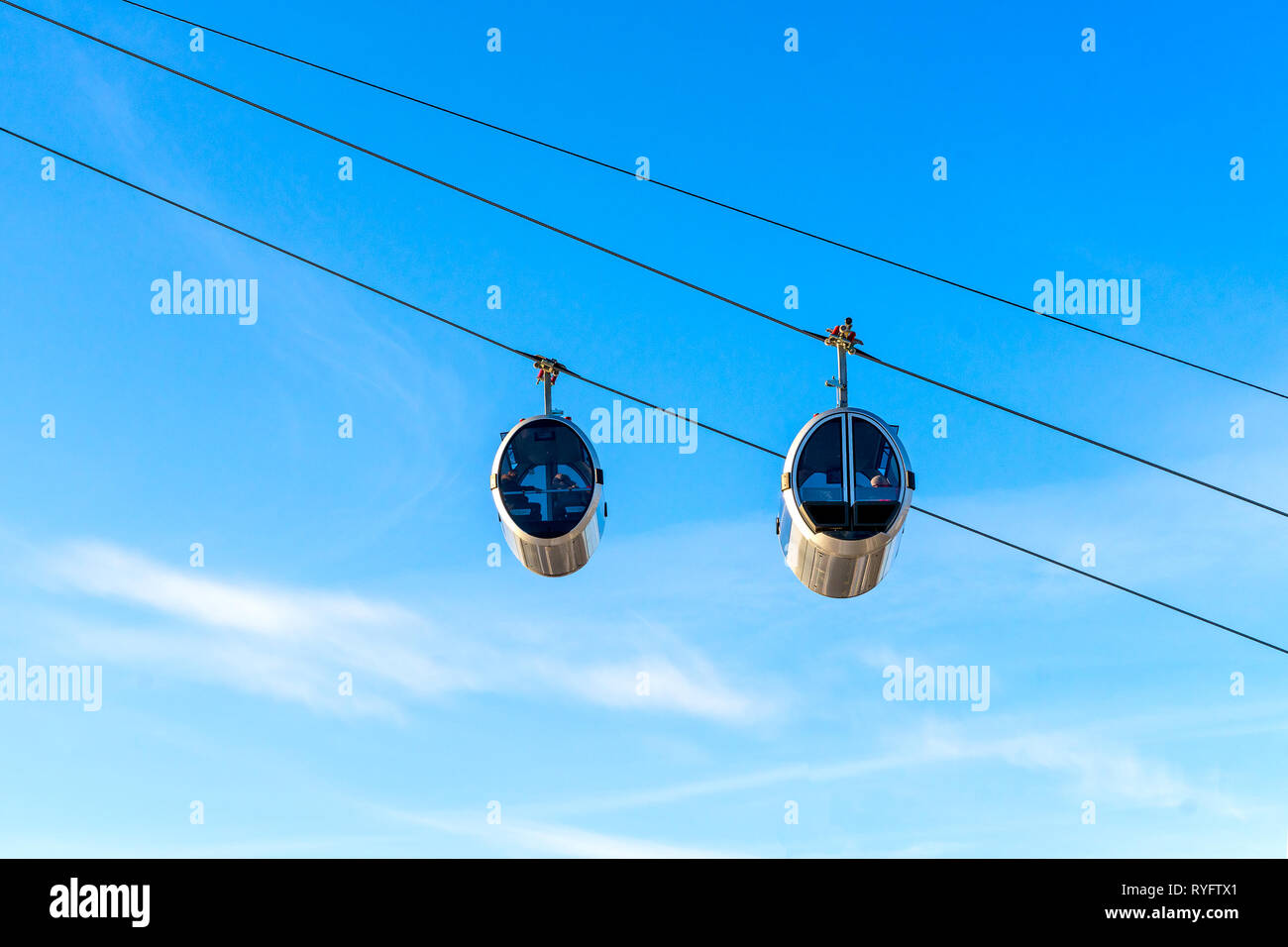 Cable car on ropeway hi-res stock photography and images - Alamy