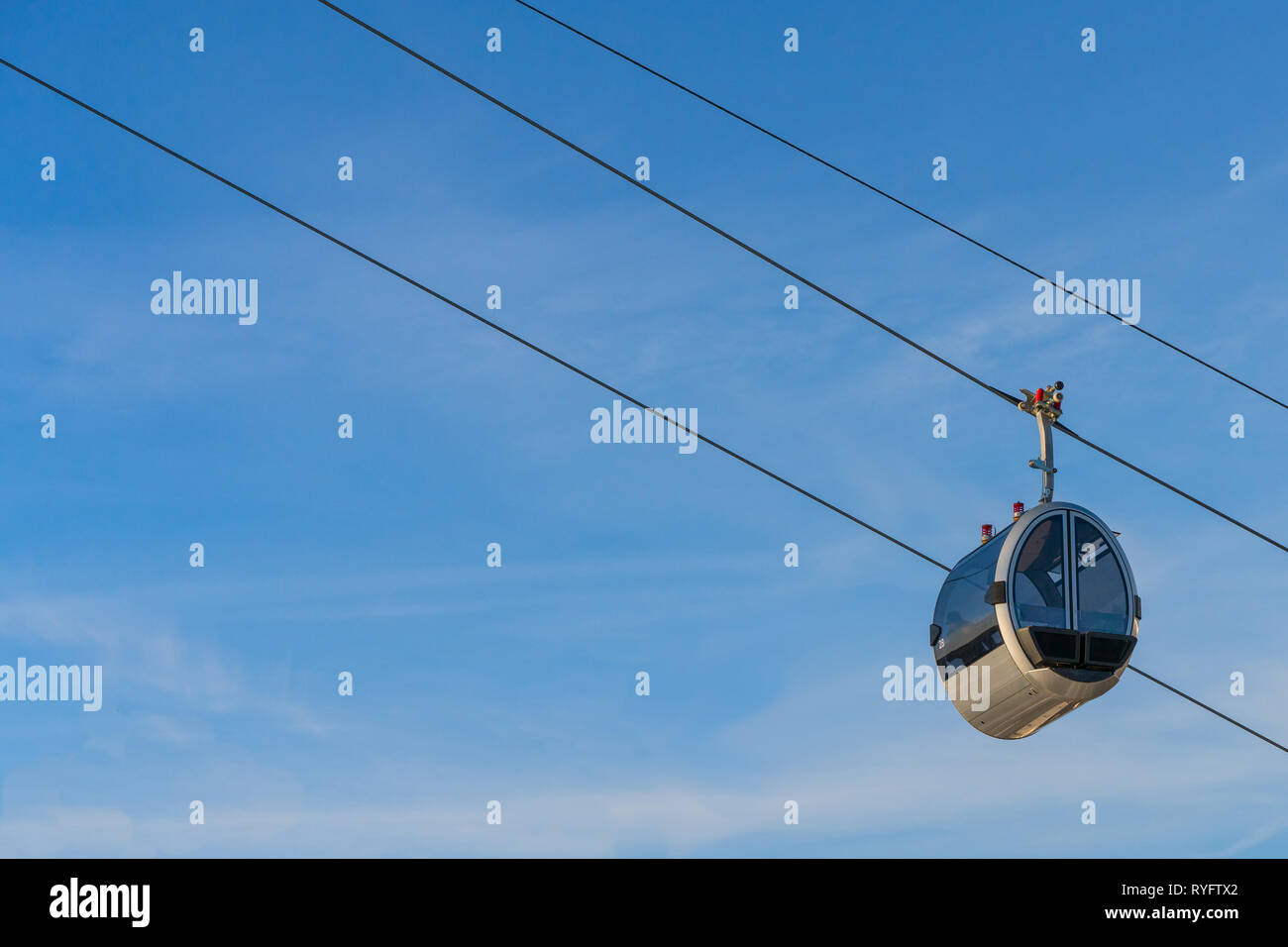 Cable car on ropeway hi-res stock photography and images - Alamy