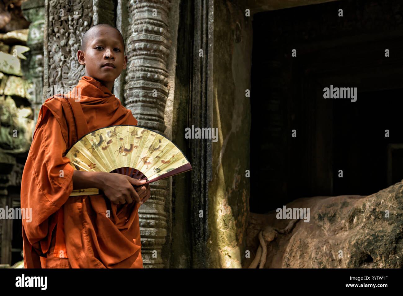 Monk fan hi-res stock photography and images - Alamy