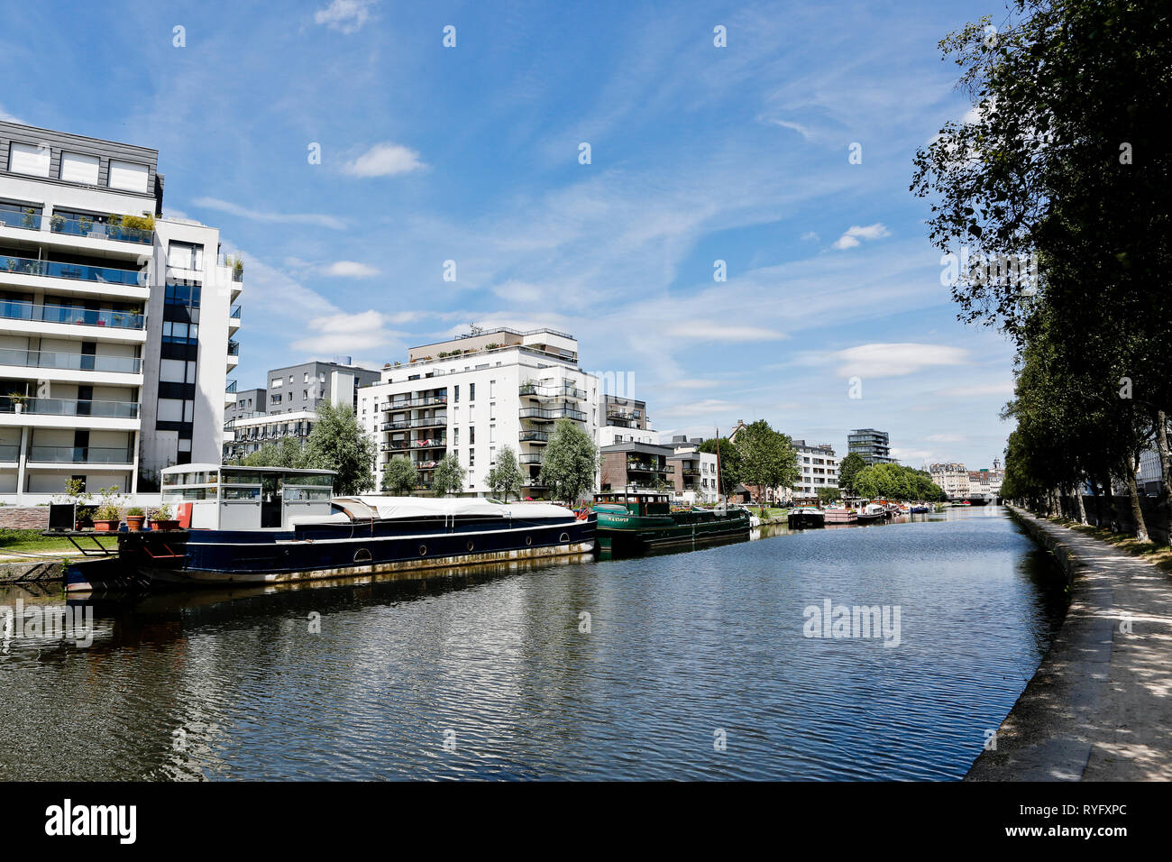 Rennes (Brittany, north-western France): Quai Saint-Cyr, walkway along ...