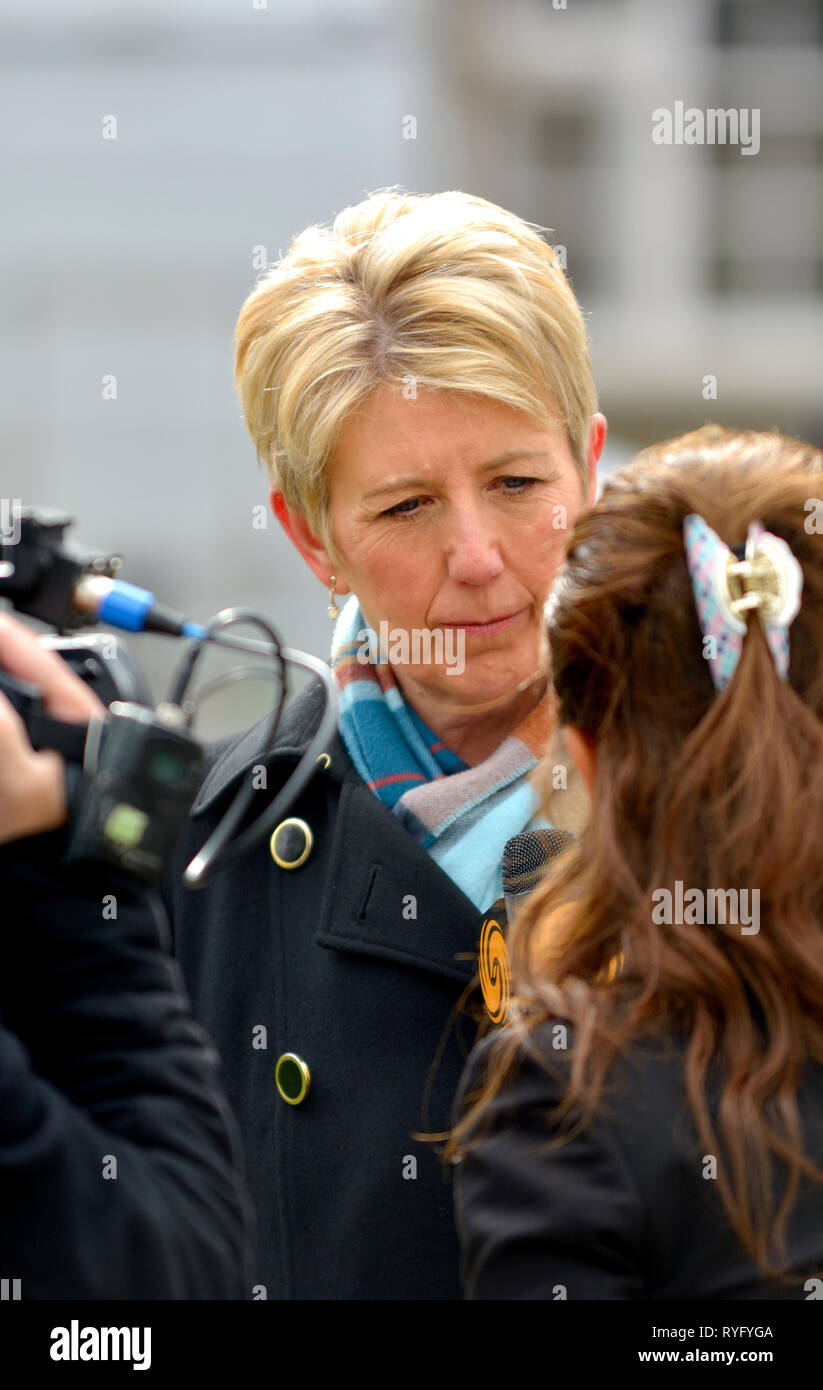 Angela Smith High Resolution Stock Photography and Images - Alamy