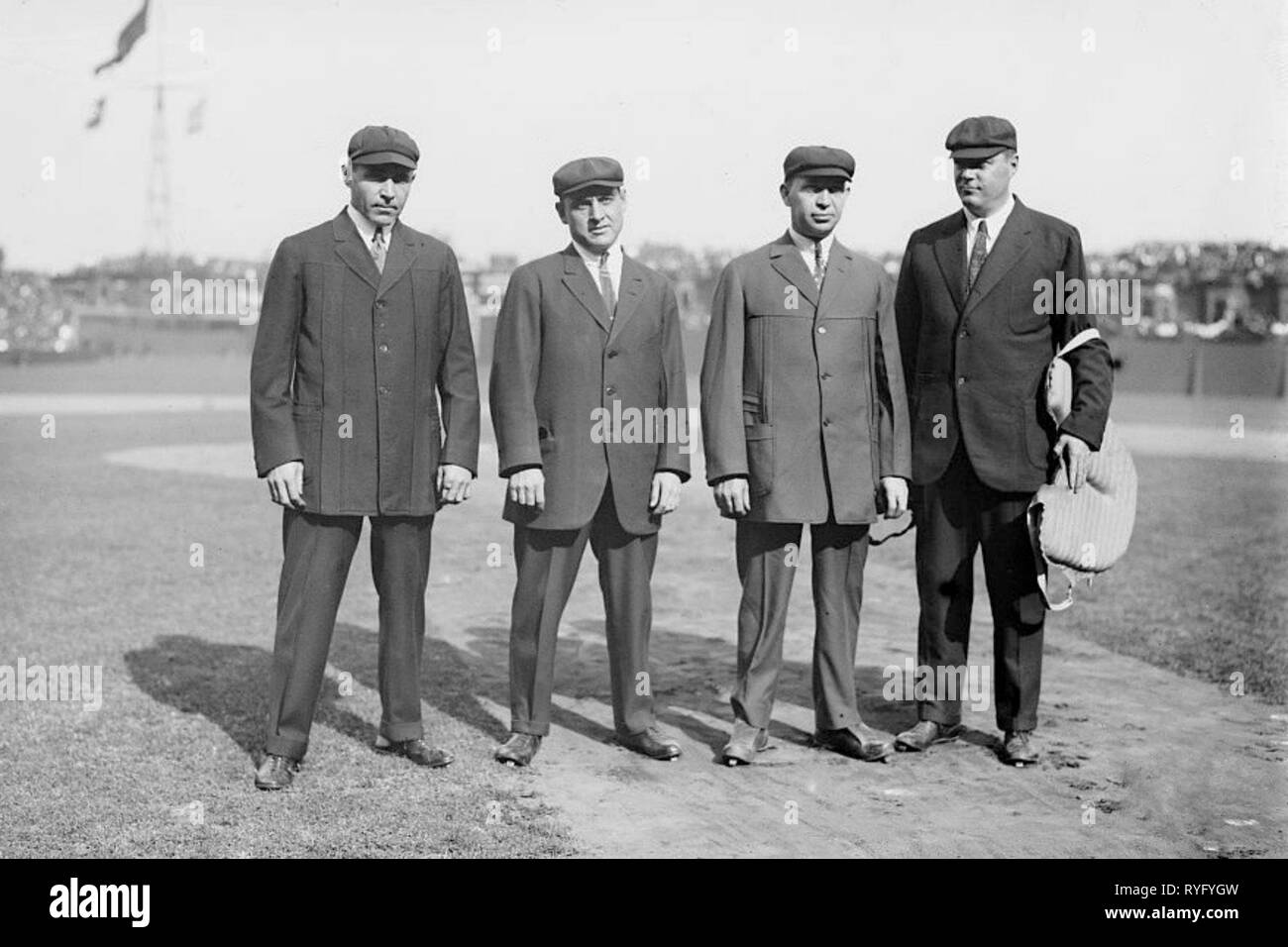Bill Byron, George Hildebrand, Bill Klem, Bill Dinneen (umpires) 1915 ...