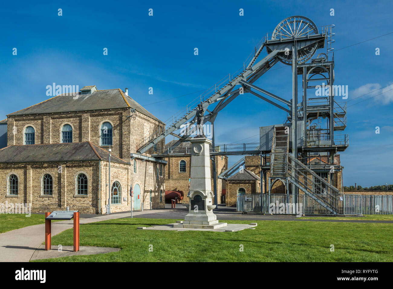 One of the pit head winding machines at Woodhorn Museum Stock Photo - Alamy