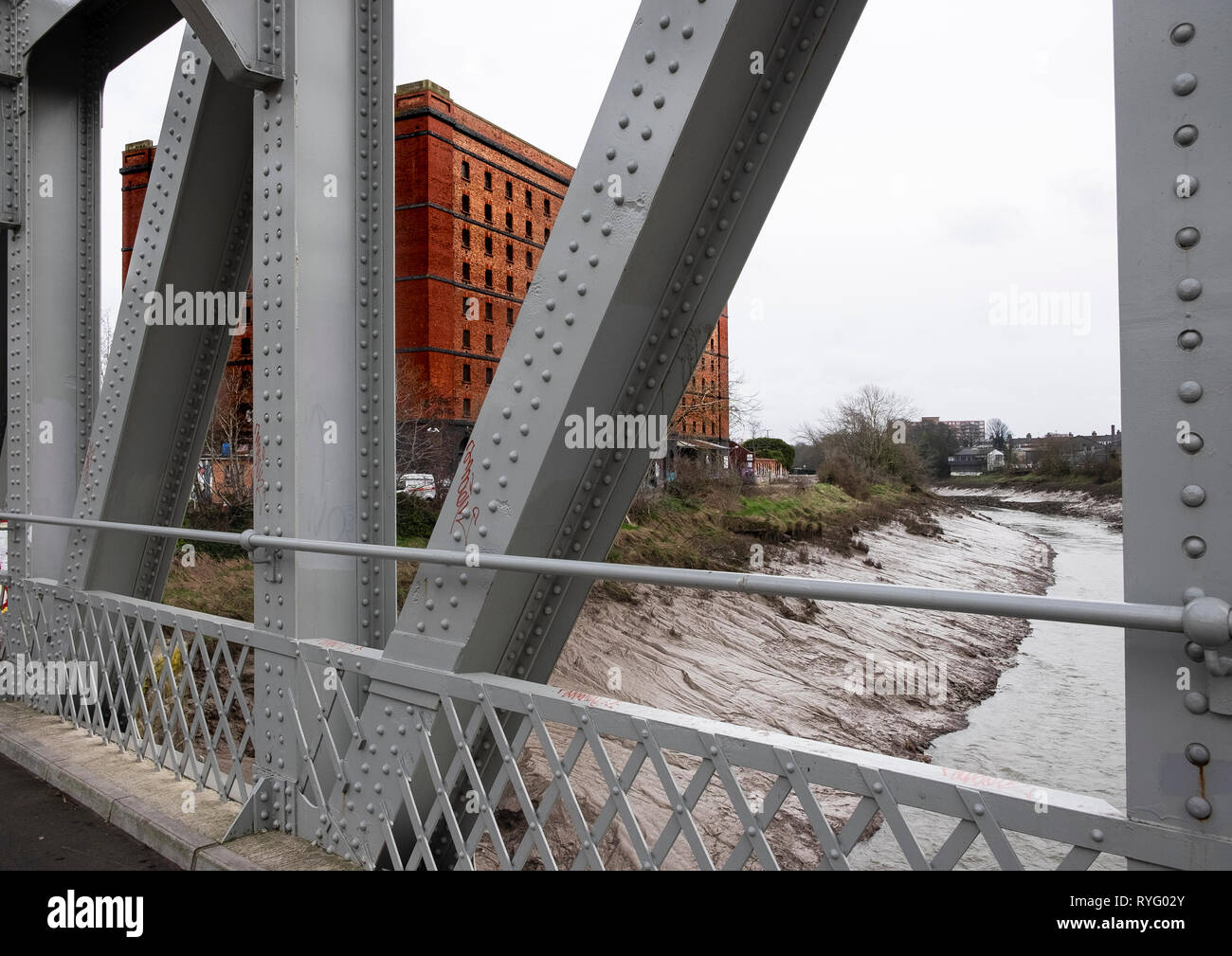 Ashton bridge hi-res stock photography and images - Alamy