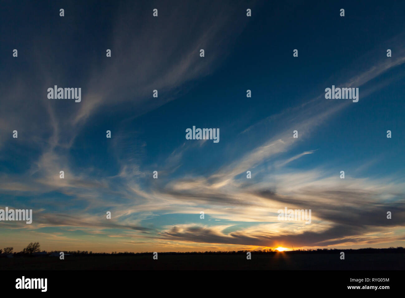 Skyscape art hi-res stock photography and images - Alamy