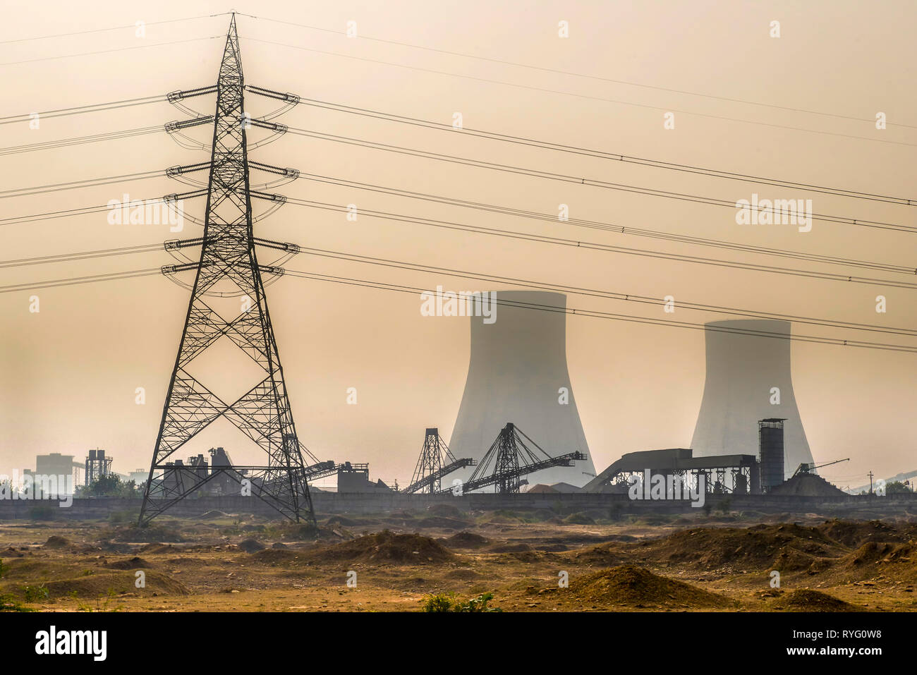 Power station silhouette hi-res stock photography and images - Alamy