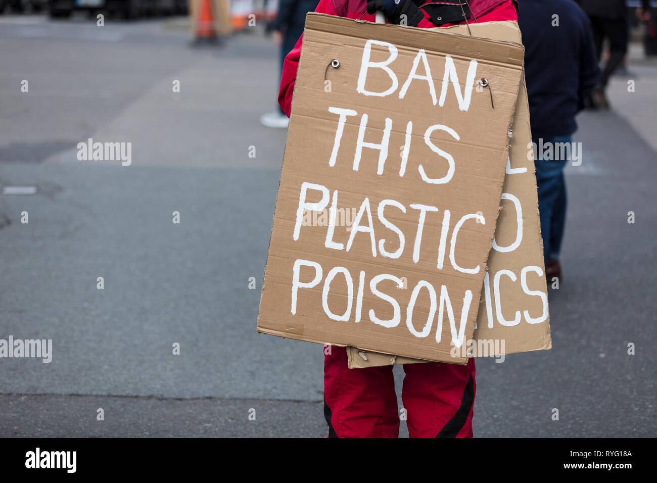 Plastic pollution protester hi-res stock photography and images - Alamy