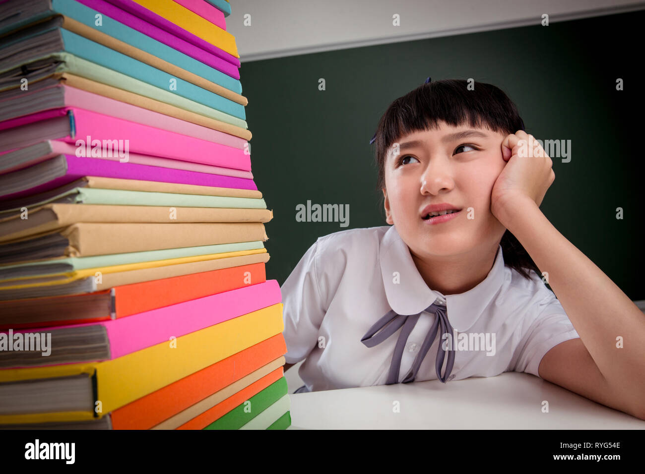 Primary school girls textbooks hi-res stock photography and images - Alamy