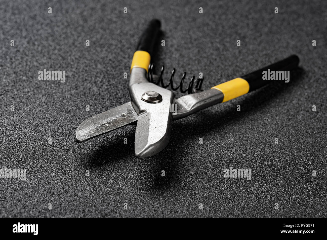 Wirecutters hi-res stock photography and images - Alamy