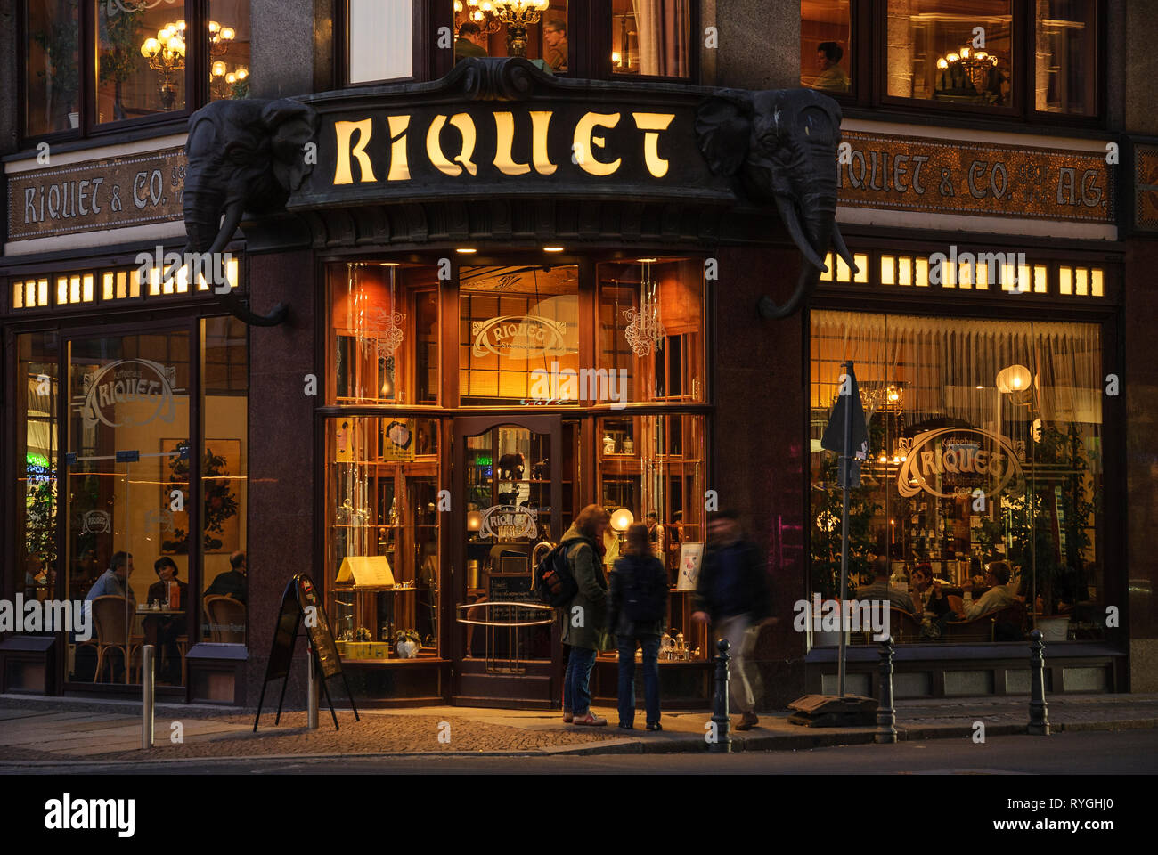 Riquet cafe hi-res stock photography and images - Alamy